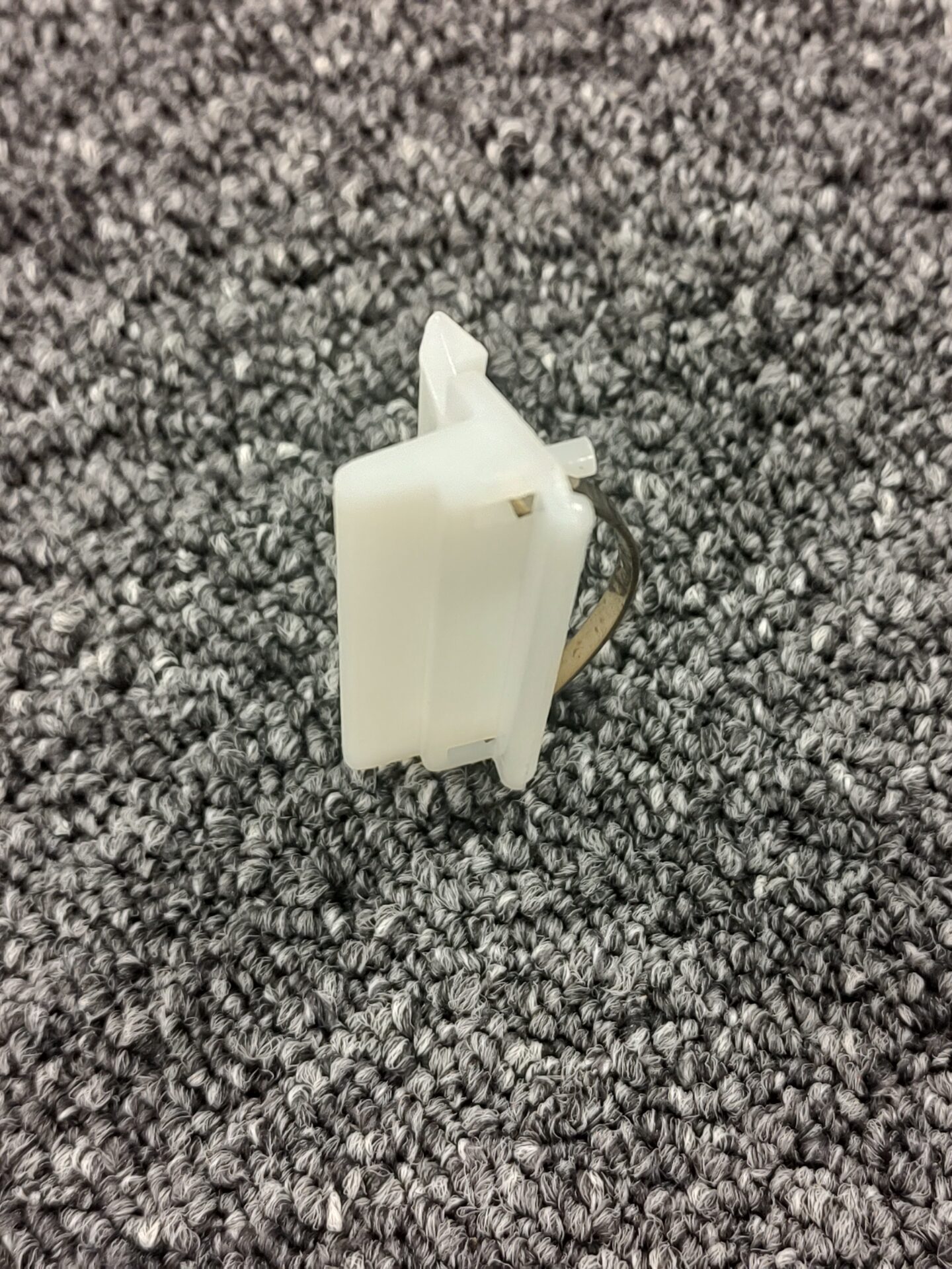 Aluminum Half Vent Latch White - Complete Window Care